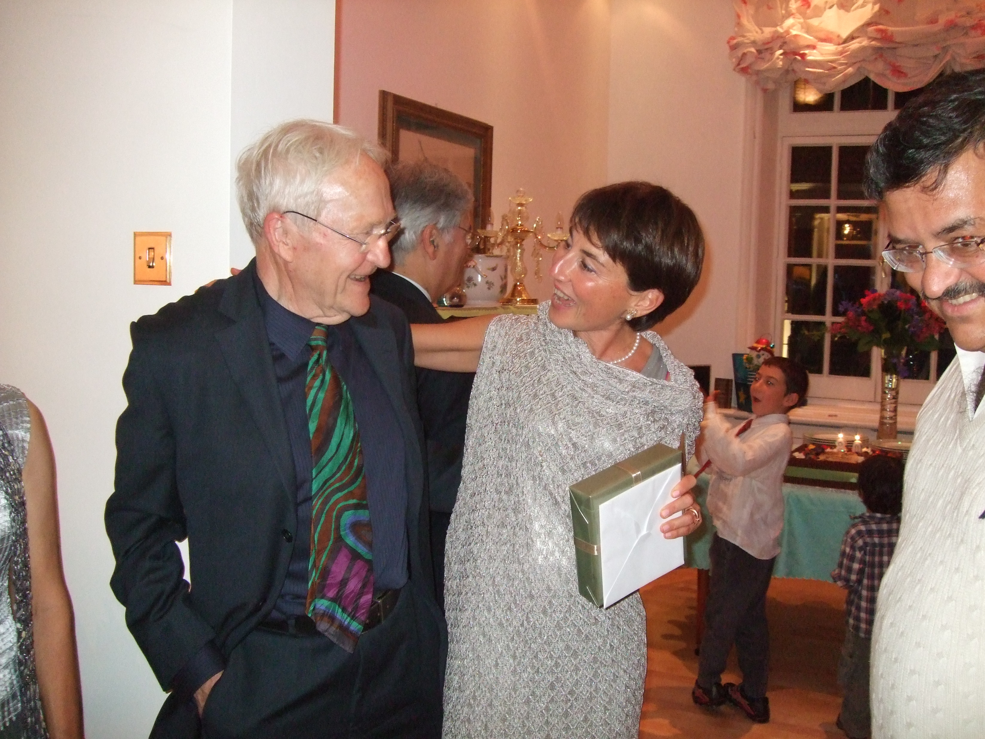 Index of /~peterc/alessandrosparty