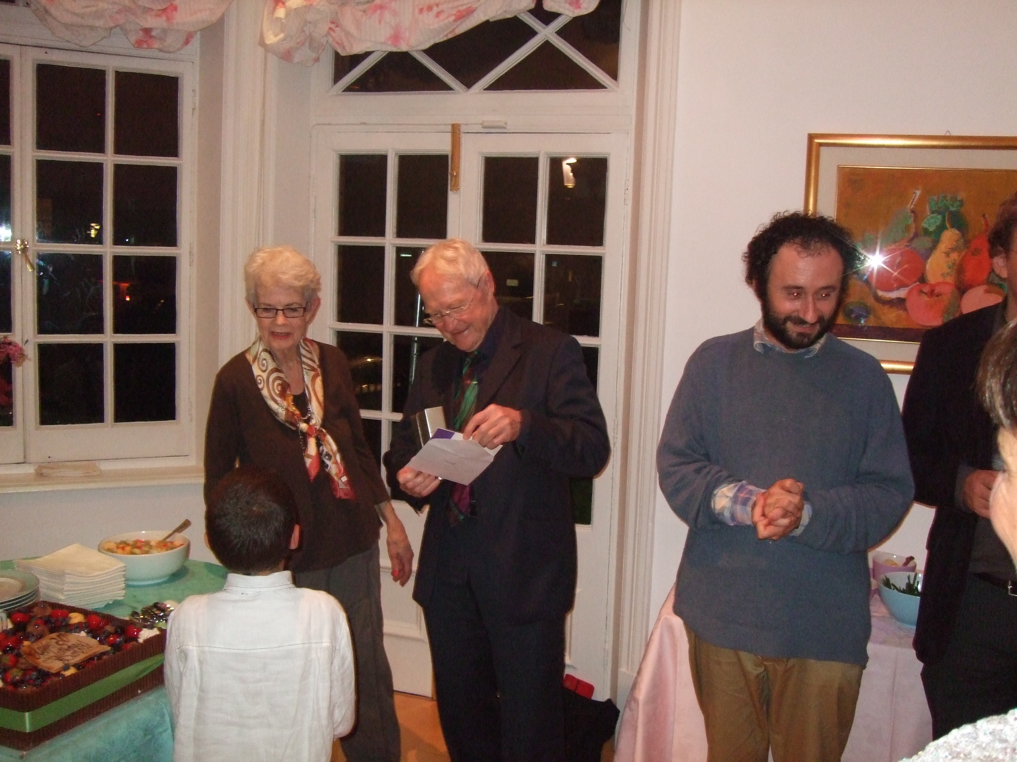 Index of /~peterc/alessandrosparty